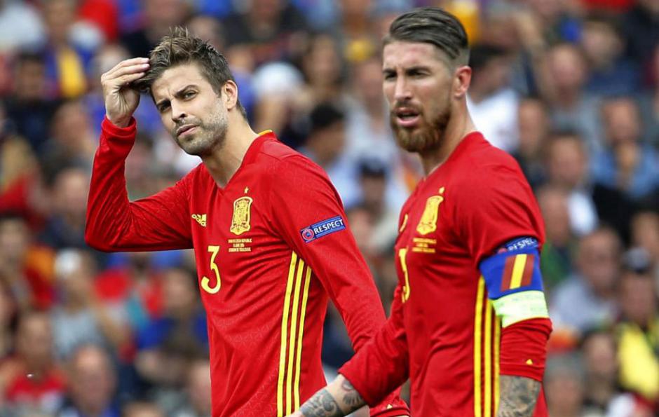 Ramos:"A Piqué y a mí nos gusta tirarnos piedras, ahora nos abrazamos"