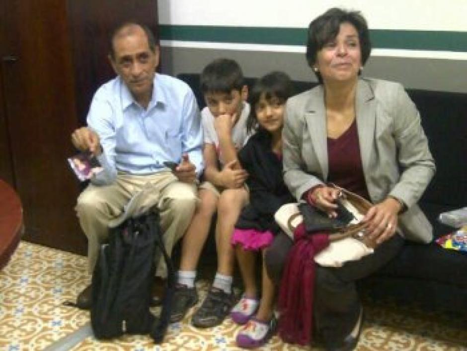 Roberto Barreda logra arraigo de sus hijos y suegros