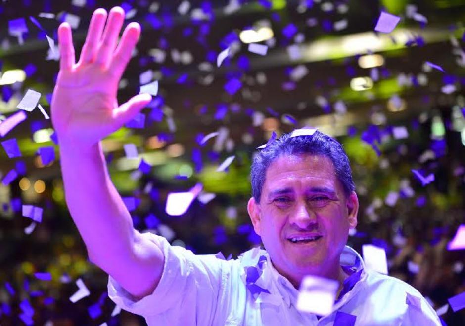 Roberto Alejos promete una "campaña diferente" en asamblea de Todos