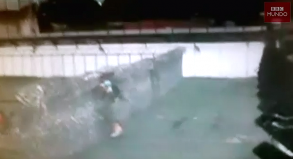 Video capta a cien presos en su impresionante fuga de la cárcel