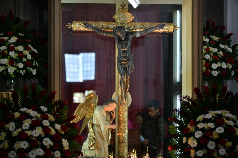 Veneran al Cristo Negro en la Capital