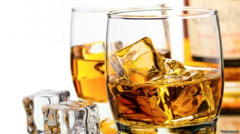 ¿El mundo está consumiendo menos whisky?